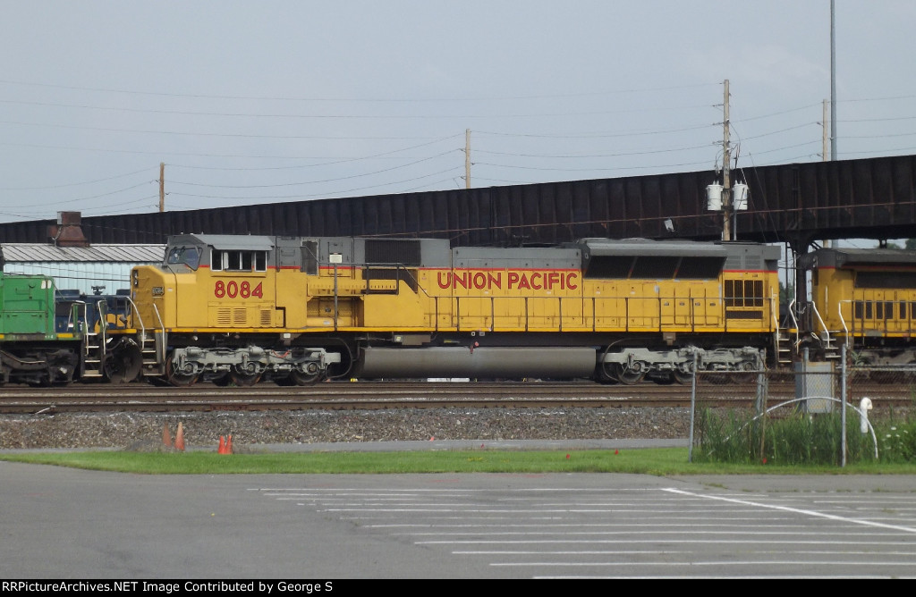 UP SD9043MAC trails on Q376s power.